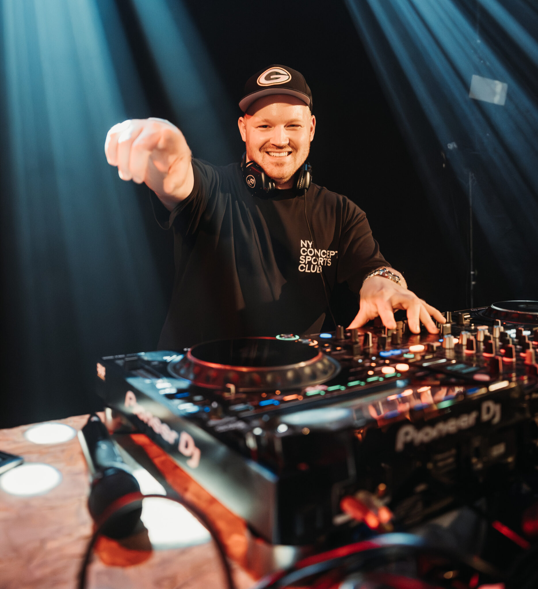 Outside Remember Party mit DJ RONNY BRUNSON – Seislermäss